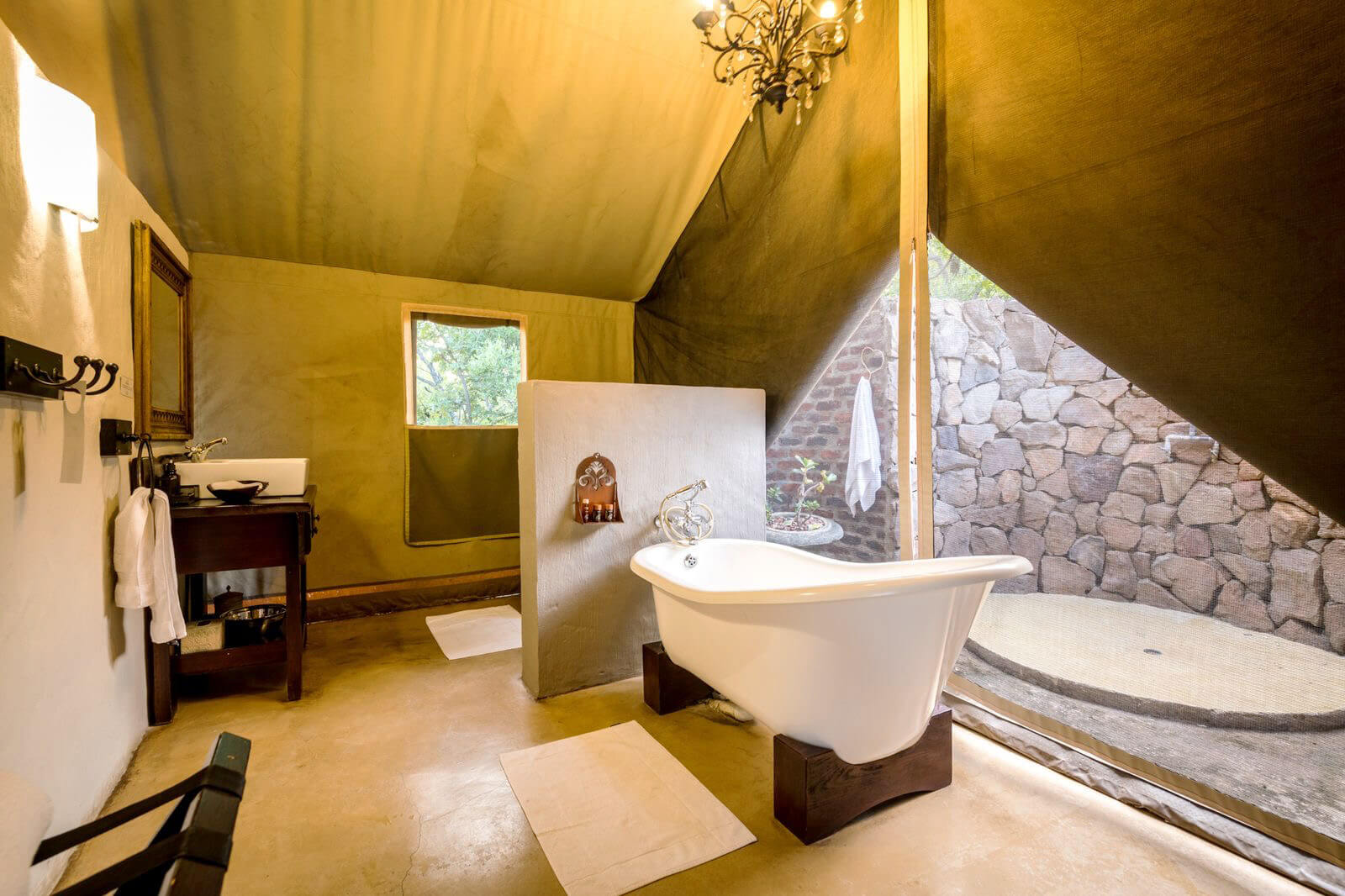 Main Lodge - Bushwa Game Reserve